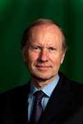 Bjorn Engquist receives Peter Henrici Prize